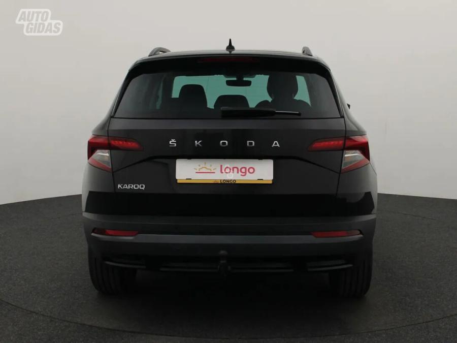 Black Skoda Karoq 2021 in Vilnius, with an engine capacity of 1.50 L and mileage of 158 thousand km for 18199 €, photo 6 on AUTOMOTO.COM.LV