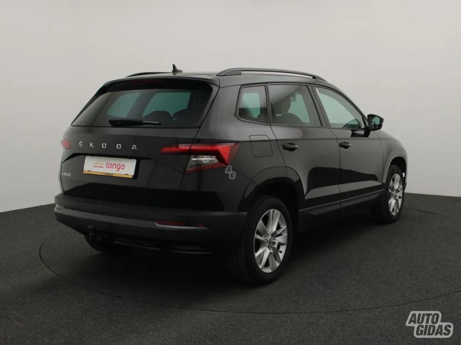 Black Skoda Karoq 2021 in Vilnius, with an engine capacity of 1.50 L and mileage of 158 thousand km for 18199 €, photo 9 on AUTOMOTO.COM.LV