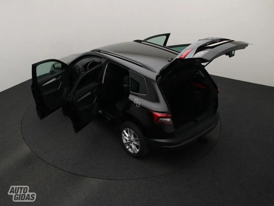 Black Skoda Karoq 2021 in Vilnius, with an engine capacity of 1.50 L and mileage of 158 thousand km for 18199 €, photo 14 on AUTOMOTO.COM.LV