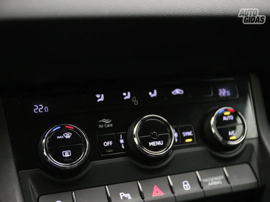 Black Skoda Karoq 2021 in Vilnius, with an engine capacity of 1.50 L and mileage of 158 thousand km for 18199 €, photo 21 on AUTOMOTO.COM.LV