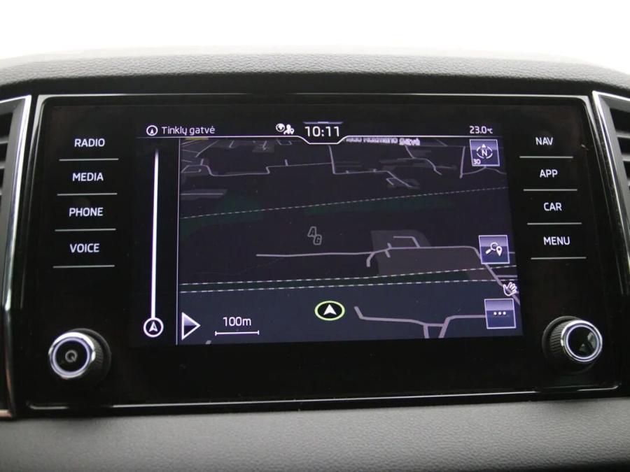 Black Skoda Karoq 2021 in Vilnius, with an engine capacity of 1.50 L and mileage of 158 thousand km for 18199 €, photo 25 on AUTOMOTO.COM.LV