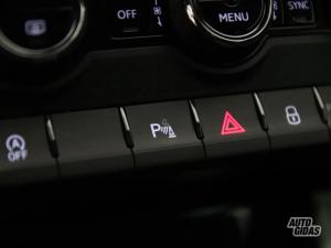 Black Skoda Karoq 2021 in Vilnius, with an engine capacity of 1.50 L and mileage of 158 thousand km for 18199 €, photo 31 on AUTOMOTO.COM.LV