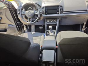Black Skoda Karoq 2021 in Riga, with an engine capacity of 1.60 L and mileage of 143 thousand km for 19000 €, photo 6 on AUTOMOTO.COM.LV