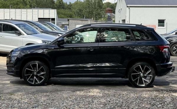 Black Skoda Karoq 2021 in Vilnius, with an engine capacity of 1.50 L and mileage of 204 thousand km for 18990 €, photo 4 on AUTOMOTO.COM.LV