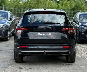 Black Skoda Karoq 2021 in Vilnius, with an engine capacity of 1.50 L and mileage of 204 thousand km for 18990 €, photo 7 on AUTOMOTO.COM.LV