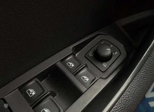Black Skoda Karoq 2021 in Vilnius, with an engine capacity of 1.50 L and mileage of 204 thousand km for 18990 €, photo 18 on AUTOMOTO.COM.LV