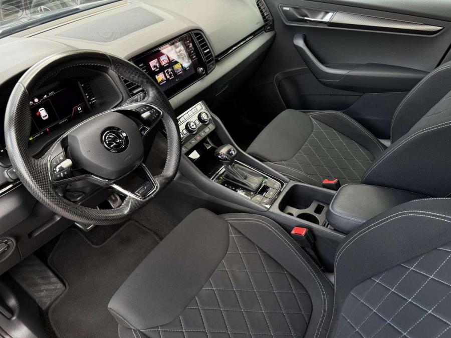 Black Skoda Karoq 2021 in Vilnius, with an engine capacity of 1.50 L and mileage of 204 thousand km for 18990 €, photo 20 on AUTOMOTO.COM.LV