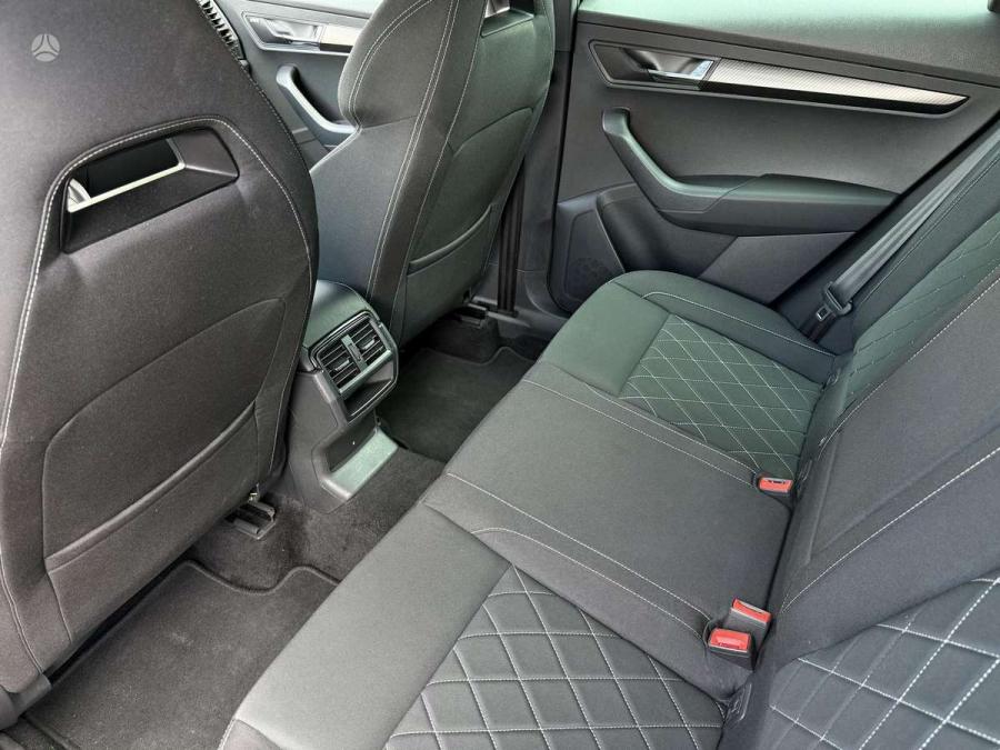 Black Skoda Karoq 2021 in Vilnius, with an engine capacity of 1.50 L and mileage of 204 thousand km for 18990 €, photo 23 on AUTOMOTO.COM.LV
