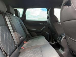 Black Skoda Karoq 2021 in Vilnius, with an engine capacity of 1.50 L and mileage of 204 thousand km for 18990 €, photo 29 on AUTOMOTO.COM.LV