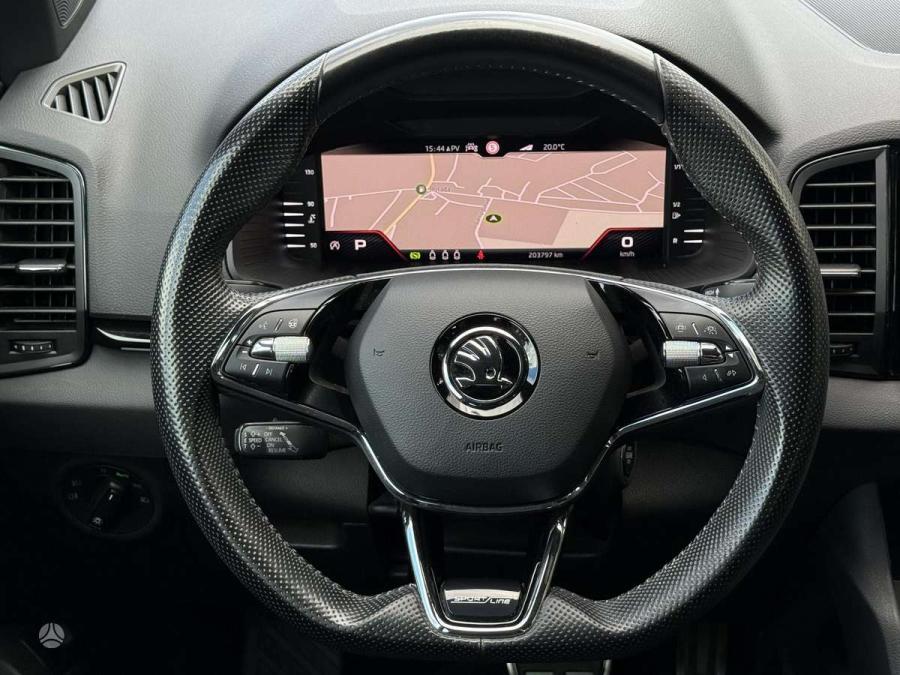 Black Skoda Karoq 2021 in Vilnius, with an engine capacity of 1.50 L and mileage of 204 thousand km for 18990 €, photo 32 on AUTOMOTO.COM.LV