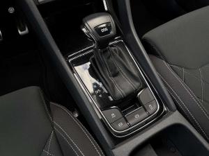 Black Skoda Karoq 2021 in Vilnius, with an engine capacity of 1.50 L and mileage of 204 thousand km for 18990 €, photo 37 on AUTOMOTO.COM.LV