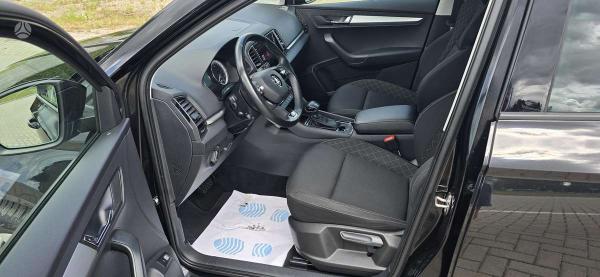 Black Skoda Karoq 2021 in Taurage, with an engine capacity of 1.97 L and mileage of 236 thousand km for 13700 €, photo 10 on AUTOMOTO.COM.LV
