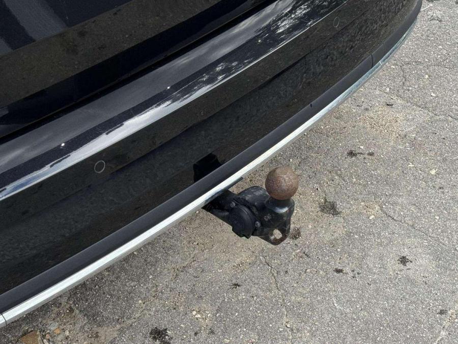 Black Skoda Karoq 2021 in Vilnius, with an engine capacity of 1.50 L and mileage of 204 thousand km for 18990 €, photo 15 on AUTOMOTO.COM.LV