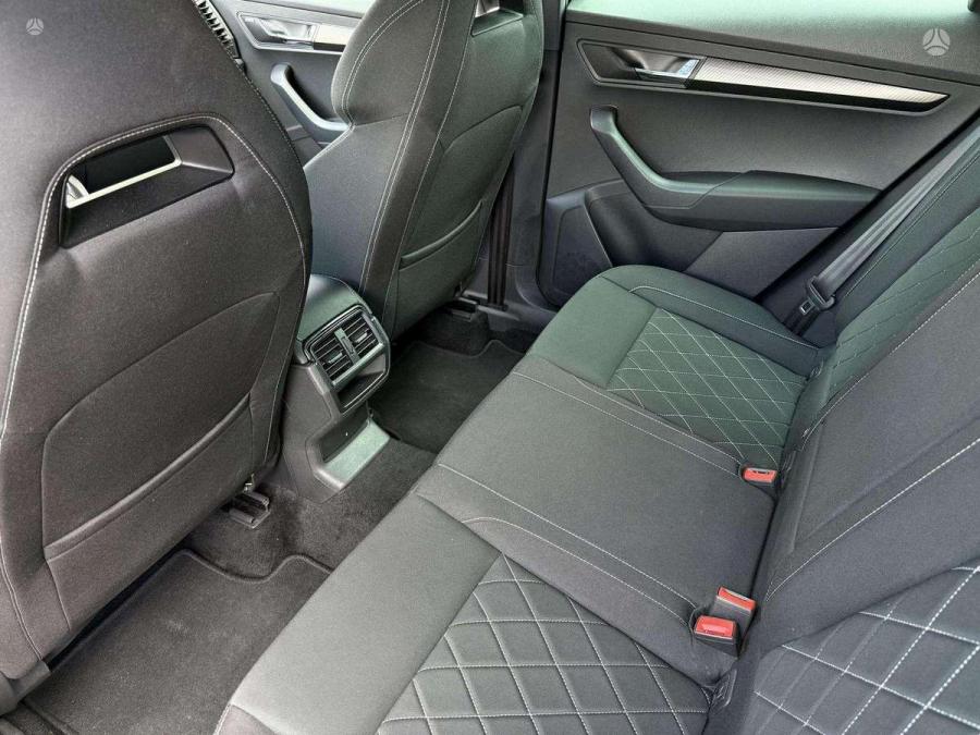 Black Skoda Karoq 2021 in Vilnius, with an engine capacity of 1.50 L and mileage of 204 thousand km for 18990 €, photo 23 on AUTOMOTO.COM.LV