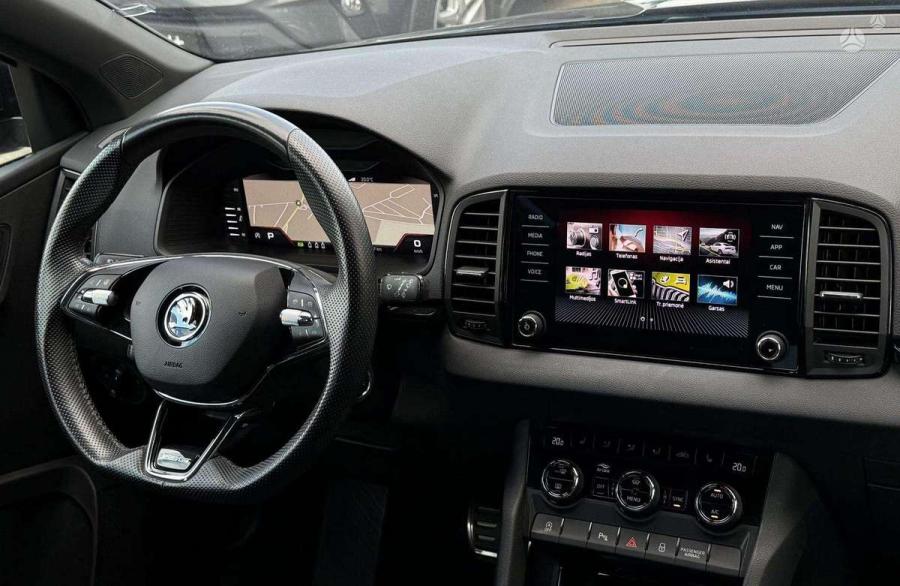 Black Skoda Karoq 2021 in Vilnius, with an engine capacity of 1.50 L and mileage of 204 thousand km for 18990 €, photo 31 on AUTOMOTO.COM.LV
