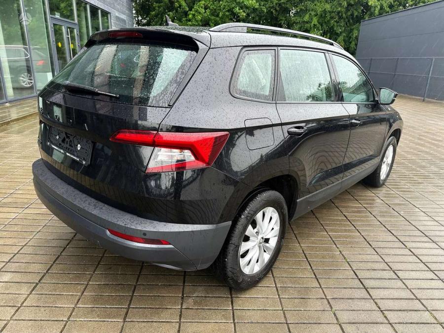 Melns Skoda Karoq 2021 Kauņa, ar dzinēja tilpumu 1.50 L un nobraukumu 185 tūkst. km par 15600 €, foto 4 vietnē AUTOMOTO.COM.LV