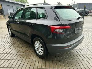 Melns Skoda Karoq 2021 Kauņa, ar dzinēja tilpumu 1.50 L un nobraukumu 185 tūkst. km par 15600 €, foto 5 vietnē AUTOMOTO.COM.LV