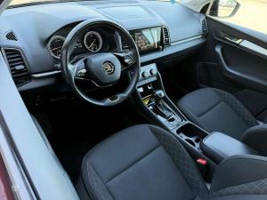 Black Skoda Karoq 2021 in Kaunas, with an engine capacity of 1.50 L and mileage of 185 thousand km for 15600 €, photo 6 on AUTOMOTO.COM.LV