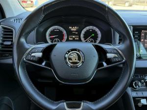 Black Skoda Karoq 2021 in Kaunas, with an engine capacity of 1.50 L and mileage of 185 thousand km for 15600 €, photo 7 on AUTOMOTO.COM.LV