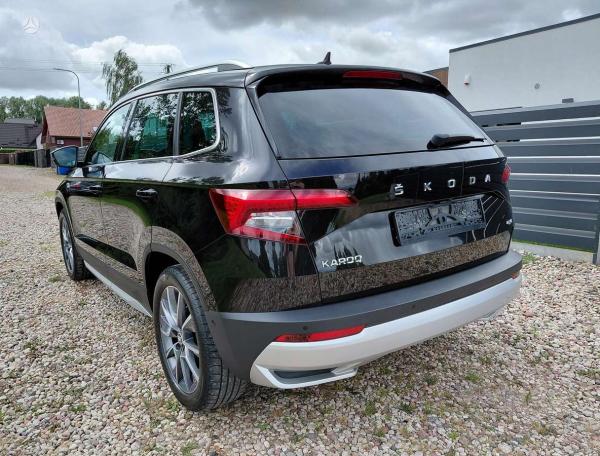 Black Skoda Karoq 2021 in Vilkaviskis, with an engine capacity of 1.97 L and mileage of 182 thousand km for 19300 €, photo 8 on AUTOMOTO.COM.LV