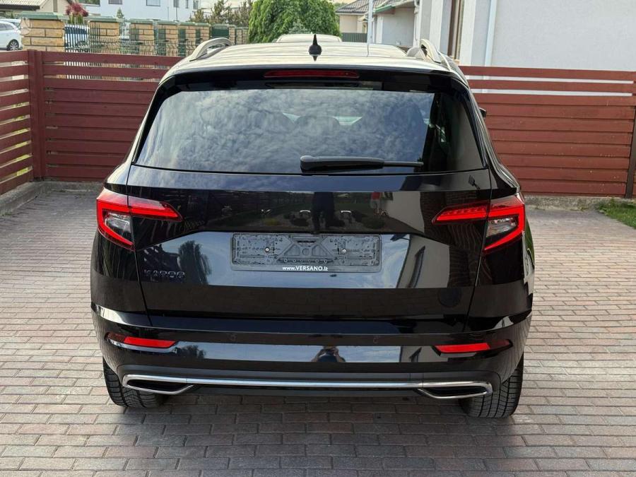 Black Skoda Karoq 2021 in Siauliai, with an engine capacity of 1.50 L and mileage of 215 thousand km for 18390 €, photo 7 on AUTOMOTO.COM.LV