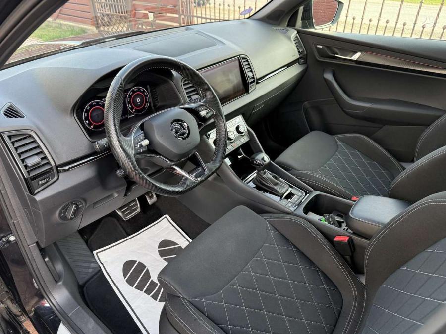 Black Skoda Karoq 2021 in Siauliai, with an engine capacity of 1.50 L and mileage of 215 thousand km for 18390 €, photo 12 on AUTOMOTO.COM.LV