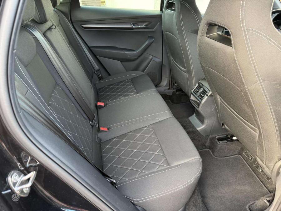 Black Skoda Karoq 2021 in Siauliai, with an engine capacity of 1.50 L and mileage of 215 thousand km for 18390 €, photo 24 on AUTOMOTO.COM.LV