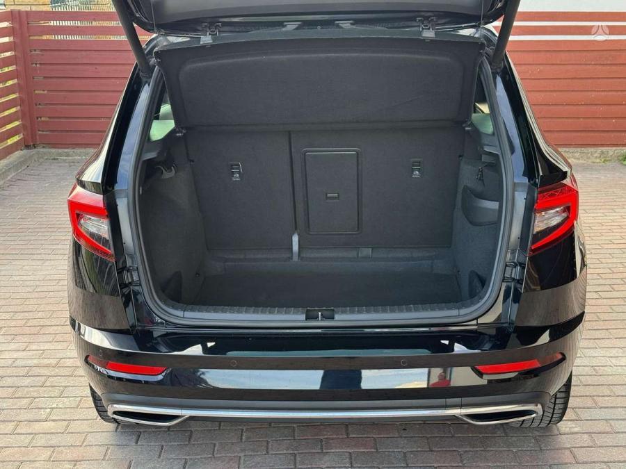 Black Skoda Karoq 2021 in Siauliai, with an engine capacity of 1.50 L and mileage of 215 thousand km for 18390 €, photo 26 on AUTOMOTO.COM.LV
