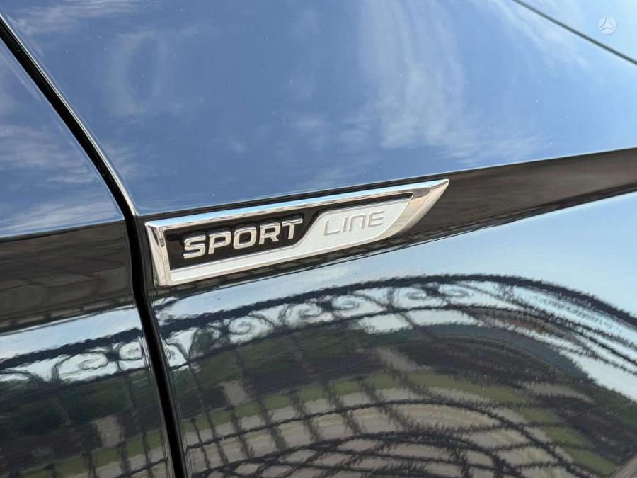 Black Skoda Karoq 2021 in Siauliai, with an engine capacity of 1.50 L and mileage of 215 thousand km for 18390 €, photo 30 on AUTOMOTO.COM.LV