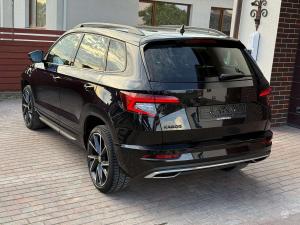 Black Skoda Karoq 2021 in Siauliai, with an engine capacity of 1.50 L and mileage of 215 thousand km for 18390 €, photo 8 on AUTOMOTO.COM.LV