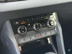 Black Skoda Karoq 2021 in Siauliai, with an engine capacity of 1.50 L and mileage of 215 thousand km for 18390 €, photo 19 on AUTOMOTO.COM.LV