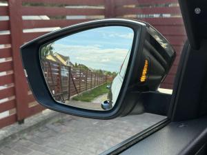 Black Skoda Karoq 2021 in Siauliai, with an engine capacity of 1.50 L and mileage of 215 thousand km for 18390 €, photo 25 on AUTOMOTO.COM.LV
