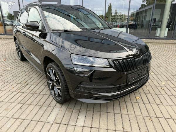 Black Skoda Karoq 2021 in Kaunas, with an engine capacity of 1.50 L and mileage of 218 thousand km for 15900 €, photo 3 on AUTOMOTO.COM.LV