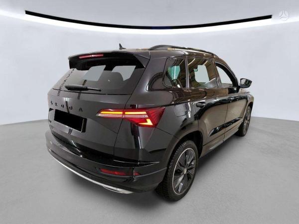Black Skoda Karoq 2022 in Vilnius, with an engine capacity of 1.50 L and mileage of 80 thousand km for 26015 €, photo 2 on AUTOMOTO.COM.LV