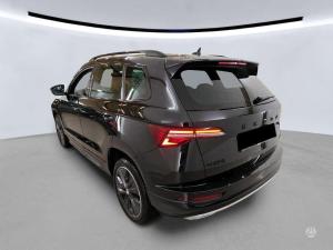 Black Skoda Karoq 2022 in Vilnius, with an engine capacity of 1.50 L and mileage of 80 thousand km for 26015 €, photo 4 on AUTOMOTO.COM.LV