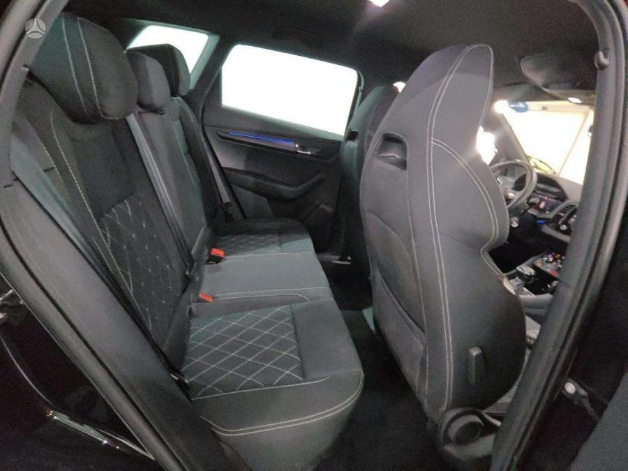 Black Skoda Karoq 2022 in Vilnius, with an engine capacity of 1.50 L and mileage of 80 thousand km for 26015 €, photo 10 on AUTOMOTO.COM.LV