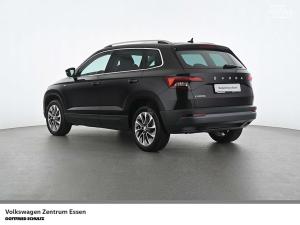 Black Skoda Karoq 2022 in Kaunas, with an engine capacity of 1.00 L and mileage of 34 thousand km for 25449 €, photo 2 on AUTOMOTO.COM.LV