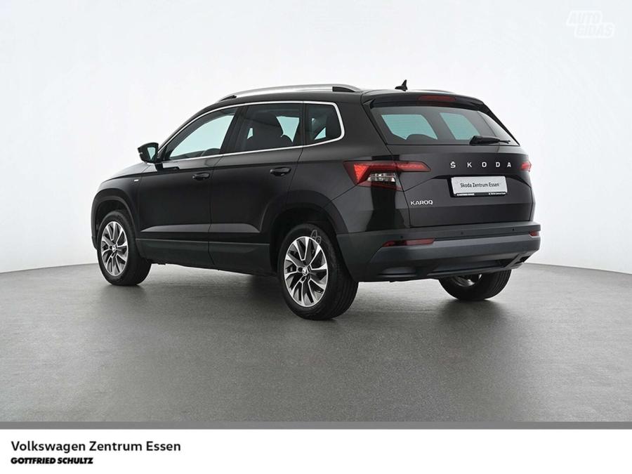 Black Skoda Karoq 2022 in Kaunas, with an engine capacity of 1.00 L and mileage of 34 thousand km for 25449 €, photo 2 on AUTOMOTO.COM.LV