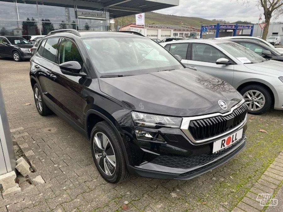 Black Skoda Karoq 2022 in Kaunas, with an engine capacity of 0.00 L and mileage of 48 thousand km for 30067 €, photo 2 on AUTOMOTO.COM.LV