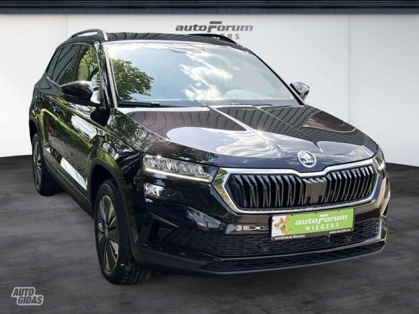 Melns Skoda Karoq 2022 Kauņa, ar dzinēja tilpumu 1.50 L un nobraukumu 35 tūkst. km par 28457 €, foto 2 vietnē AUTOMOTO.COM.LV