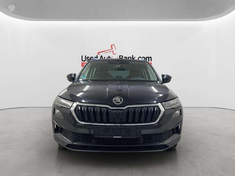 Melns Skoda Karoq 2022 Marijampole, ar dzinēja tilpumu 1.50 L un nobraukumu 194 tūkst. km par 19844 €, foto 2 vietnē AUTOMOTO.COM.LV