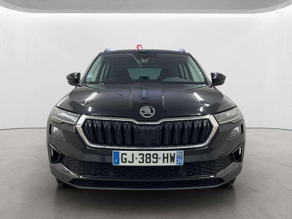 Melns Skoda Karoq 2022 Marijampole, ar dzinēja tilpumu 1.50 L un nobraukumu 174 tūkst. km par 17485 €, foto 2 vietnē AUTOMOTO.COM.LV