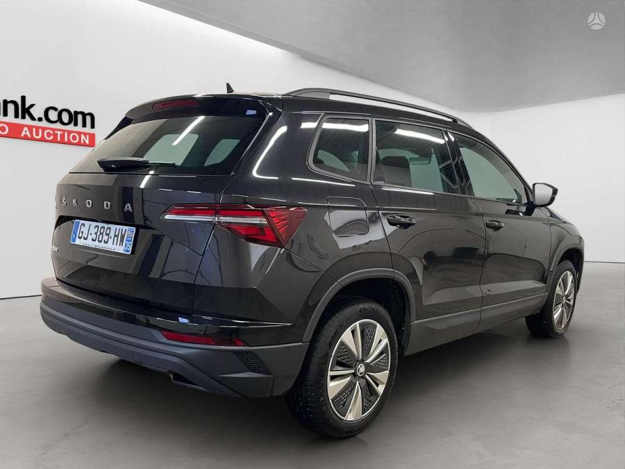 Melns Skoda Karoq 2022 Marijampole, ar dzinēja tilpumu 1.50 L un nobraukumu 174 tūkst. km par 17485 €, foto 4 vietnē AUTOMOTO.COM.LV