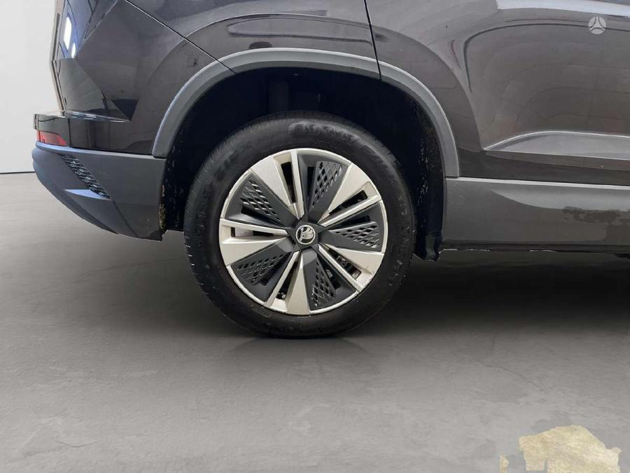 Melns Skoda Karoq 2022 Marijampole, ar dzinēja tilpumu 1.50 L un nobraukumu 174 tūkst. km par 17485 €, foto 20 vietnē AUTOMOTO.COM.LV