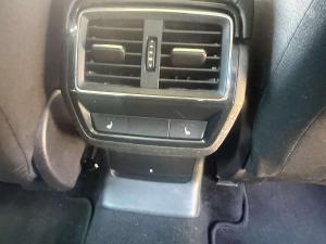 Black Skoda Karoq 2022 in Taurage, with an engine capacity of 1.97 L and mileage of 200 thousand km for 17900 €, photo 17 on AUTOMOTO.COM.LV