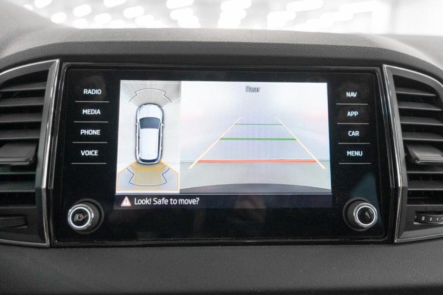 Melns Skoda Karoq 2022 Viļņa, ar dzinēja tilpumu 2.00 L un nobraukumu 147 tūkst. km par 24800 €, foto 17 vietnē AUTOMOTO.COM.LV