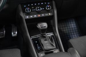Melns Skoda Karoq 2022 Viļņa, ar dzinēja tilpumu 2.00 L un nobraukumu 147 tūkst. km par 24800 €, foto 23 vietnē AUTOMOTO.COM.LV