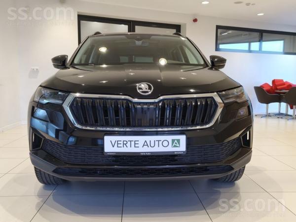Melns Skoda Karoq 2022 Rīga, ar dzinēja tilpumu 2.00 L un nobraukumu 147 tūkst. km par 19490 €, foto 2 vietnē AUTOMOTO.COM.LV