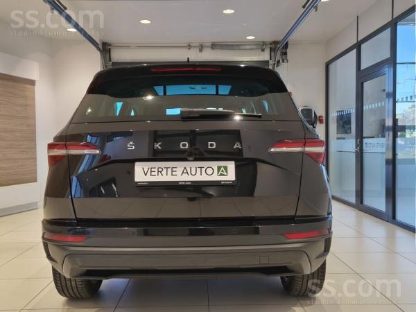 Melns Skoda Karoq 2022 Rīga, ar dzinēja tilpumu 2.00 L un nobraukumu 147 tūkst. km par 19490 €, foto 5 vietnē AUTOMOTO.COM.LV
