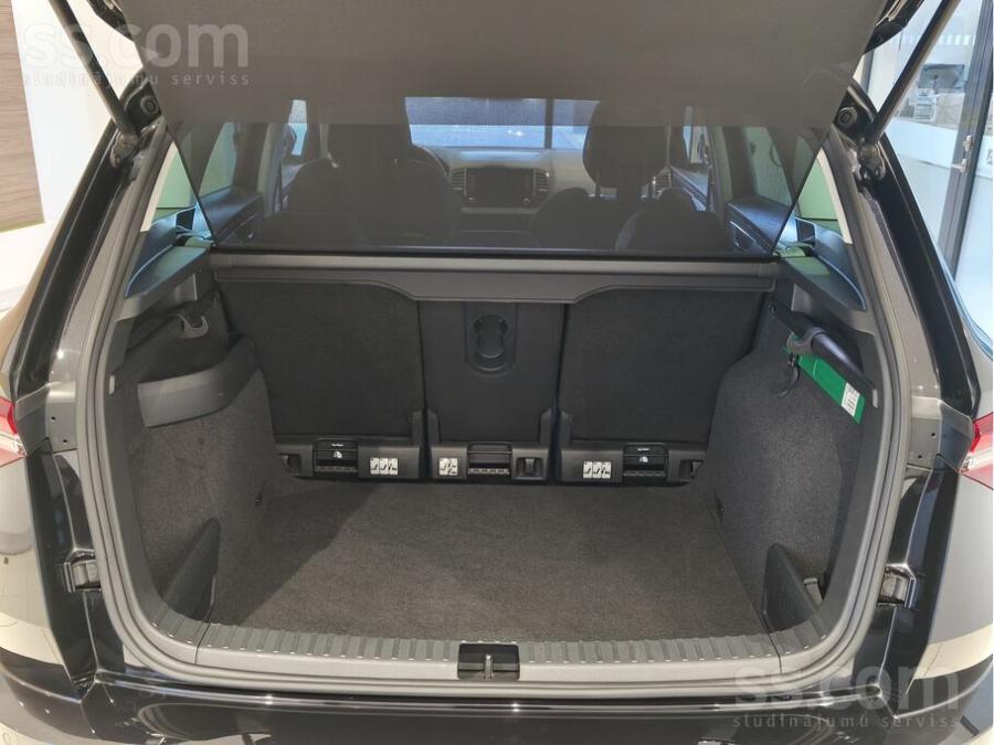 Black Skoda Karoq 2022 in Riga, with an engine capacity of 2.00 L and mileage of 147 thousand km for 19490 €, photo 21 on AUTOMOTO.COM.LV